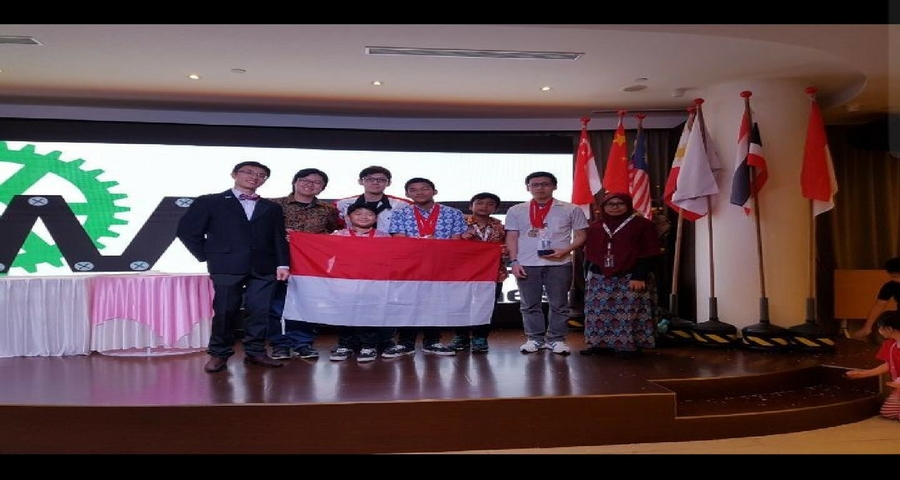 BINUS ASO STUDENT Won 3 Categories on World Robot Games Singapore ...